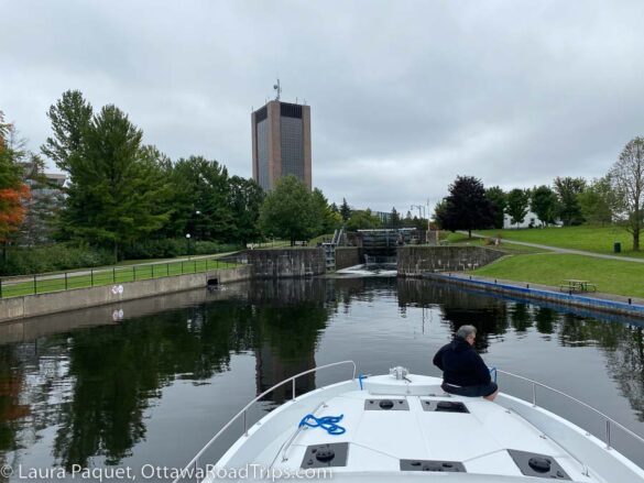 Le Boat trip offers new Rideau Canal views - Ottawa Road Trips